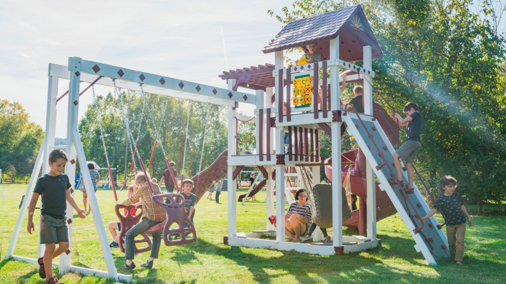 Captain’s Castle Swing Set » King Swings