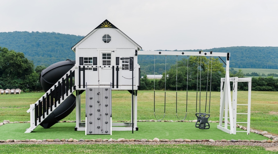 Marble Palace Playhouse » King Swings